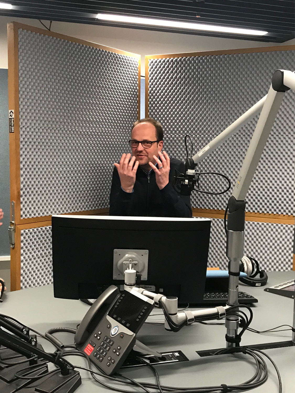 Rückblick auf den Stamm im neuen SRF-Studio Basel﻿ – SFJ AJS